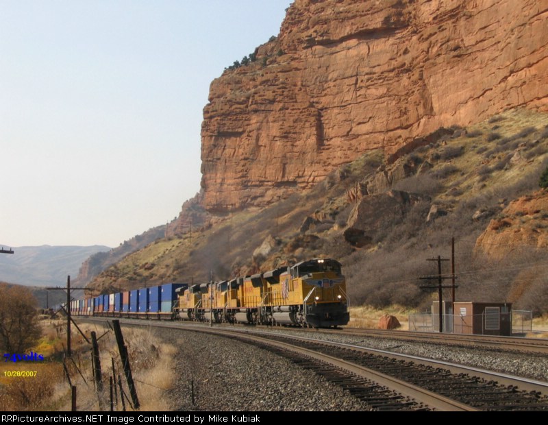 UP 8589 hauling an eastbound stack train